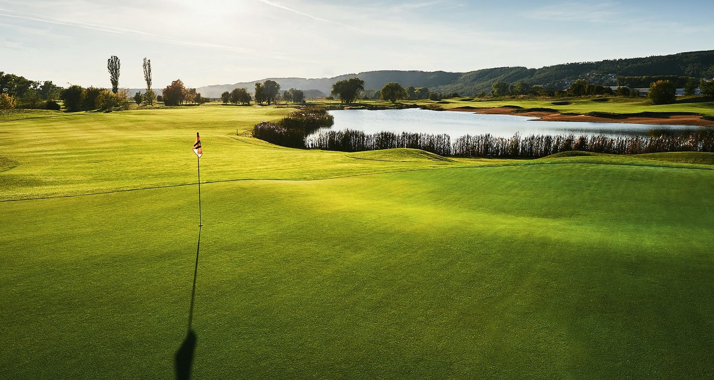 Prague City Golf Club | Fade